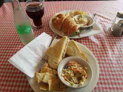 Kalma Family Restaurant in Langley City - Menu, Reviews, Photos