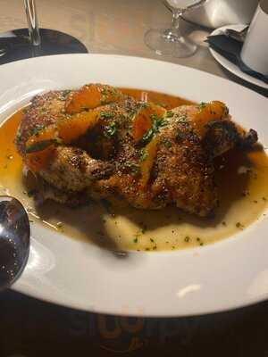 Daphne, Toronto - Menu & Reviews