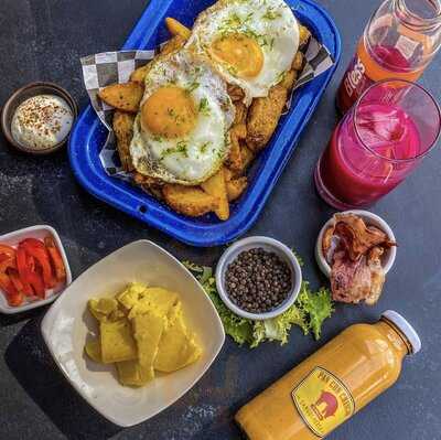 Pan Con Chancho, Puerto Montt - Volcán Hornopirén | Menú y Precios