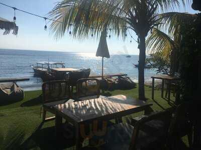 Coco Penida Beach Front Bar & Restaurant, Ped - Jl. Ped - Buyuk ...
