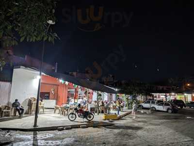 California Pizza, Bucerías - Av. Estaciones & Matamoros - Menú y Precios