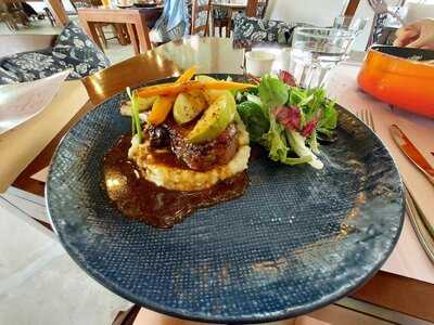 5 By Sans Facon, Singapore - 5 The Oval, The Oval@seletar Aerospace ...