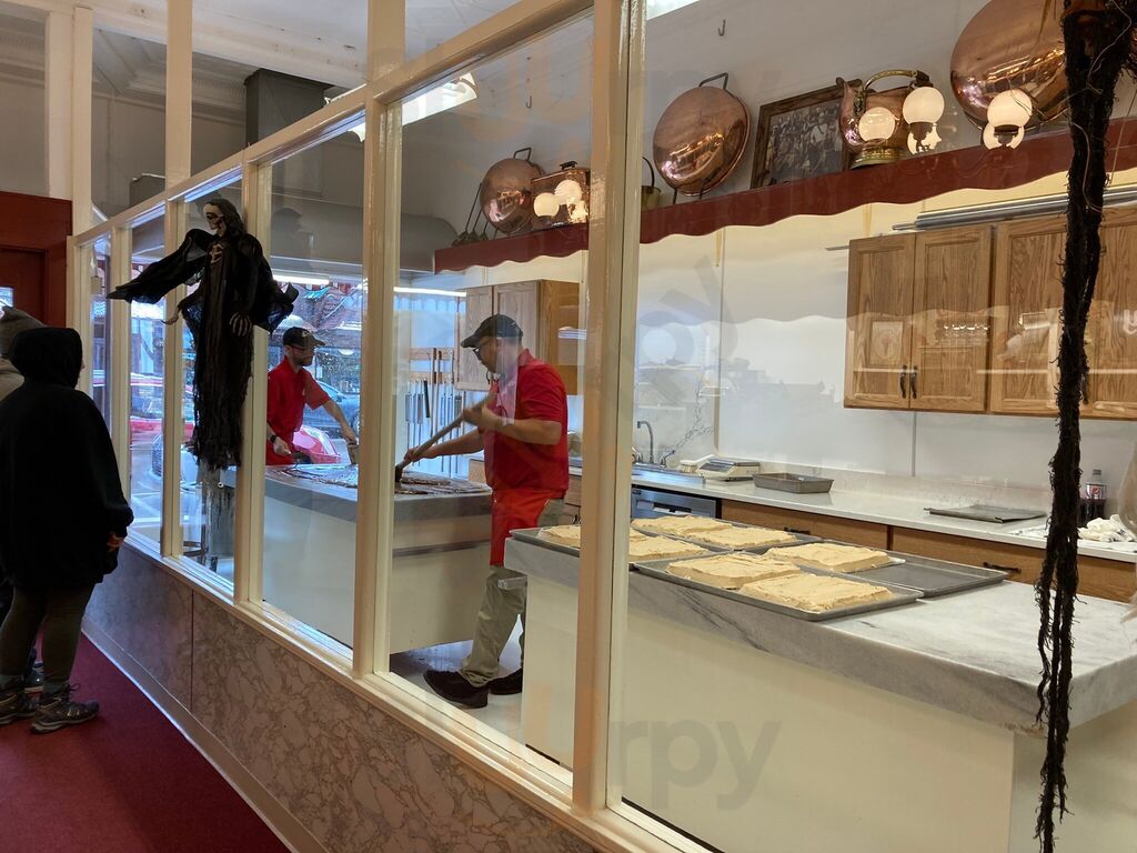 Dan's Minocqua Fudge - Minocqua - Photo album